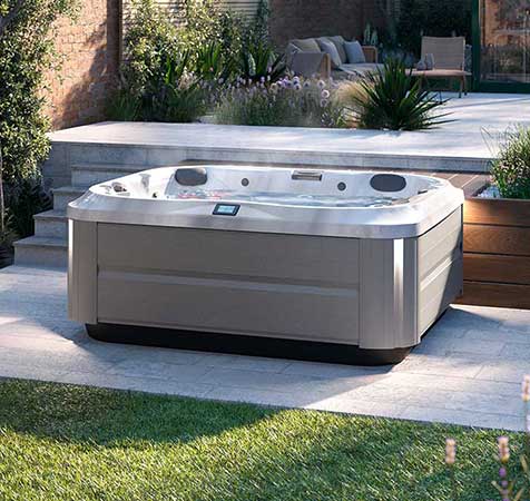 Spa 4 places pour intérieur et extérieur | Jacuzzi®